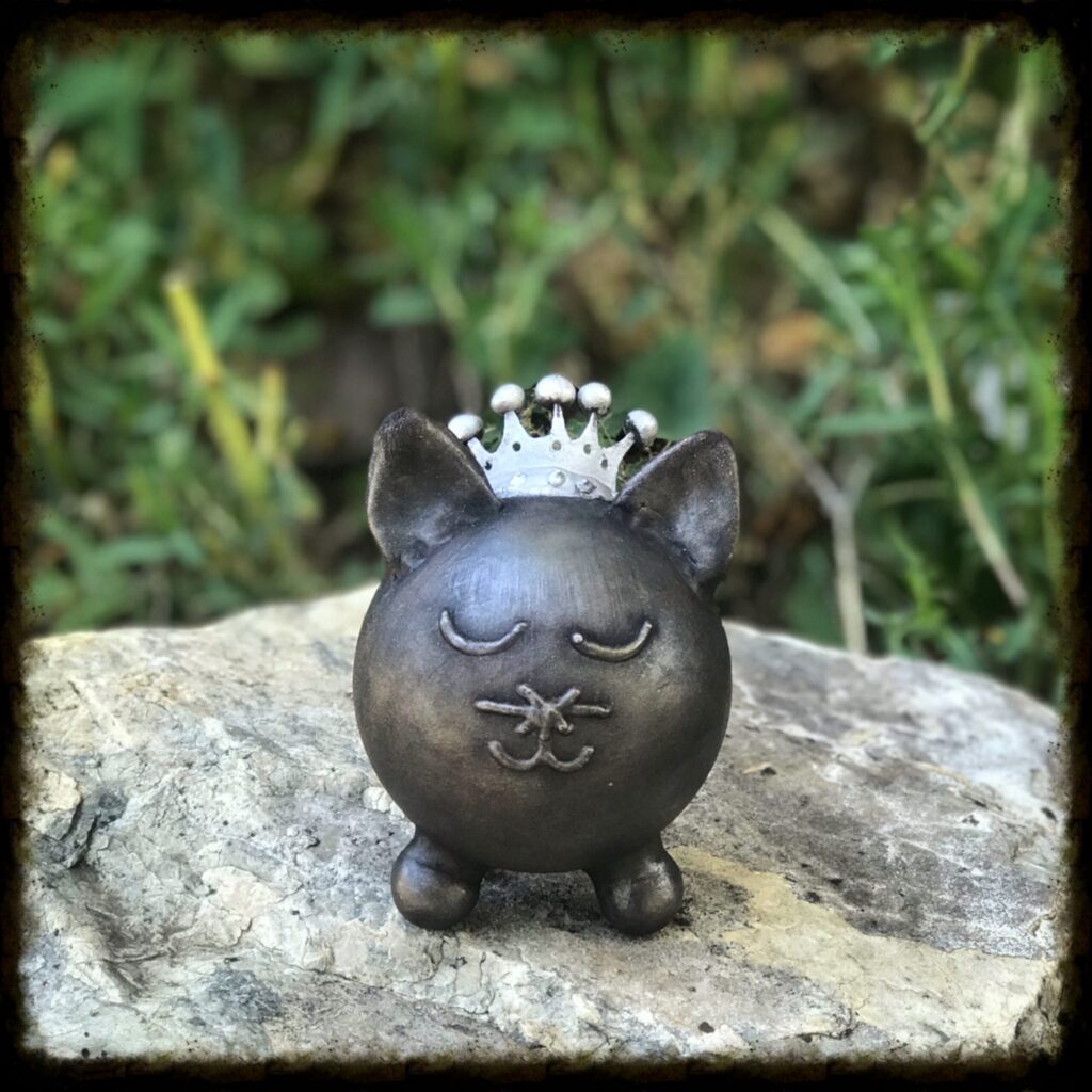Custom Cat Memorial Urn - Custom Pet Urns
